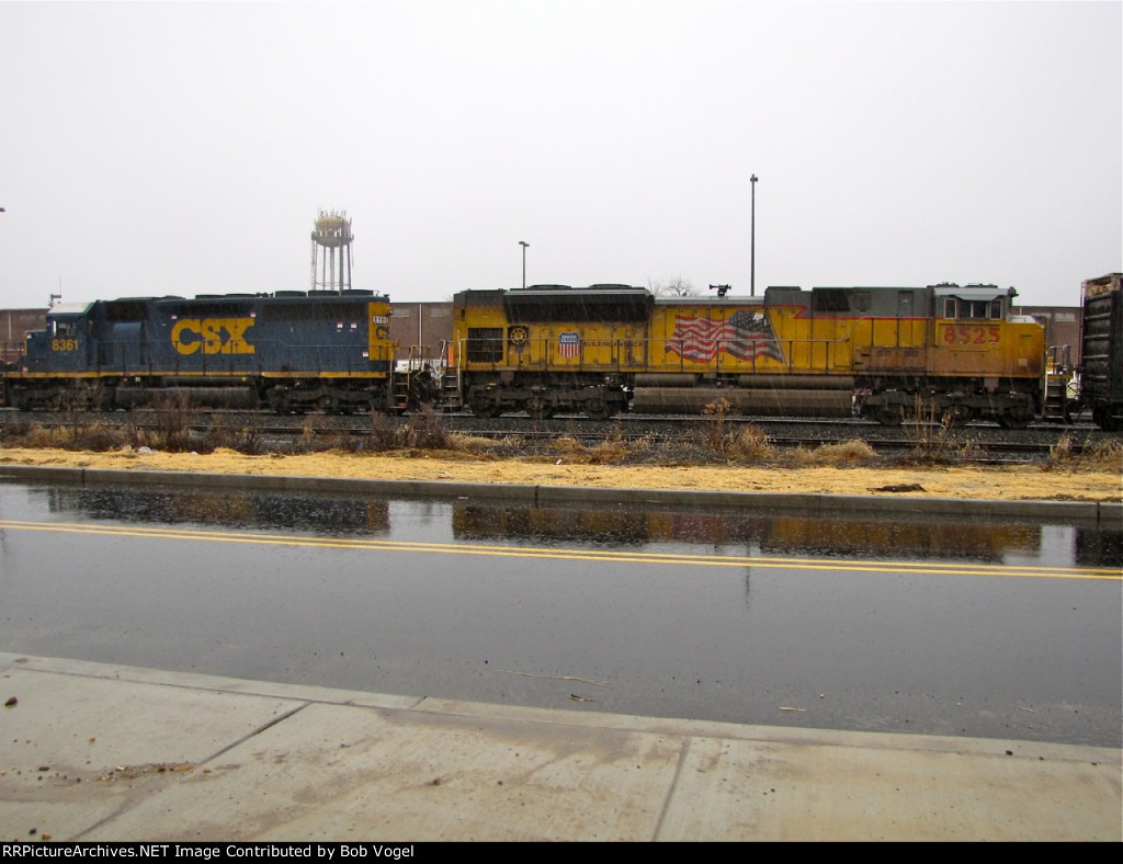UP 8525 and CSX 8361
